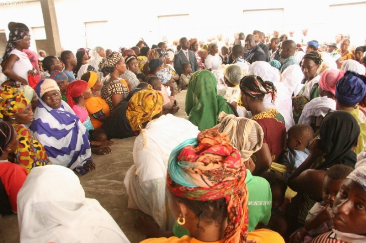 Ouverture du marché d`Abobo Sagbé Céleste en présence du Ministre de la ...
