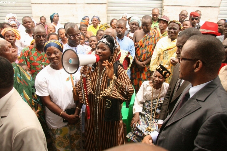 Ouverture du marché d`Abobo Sagbé Céleste en présence du Ministre de la ...