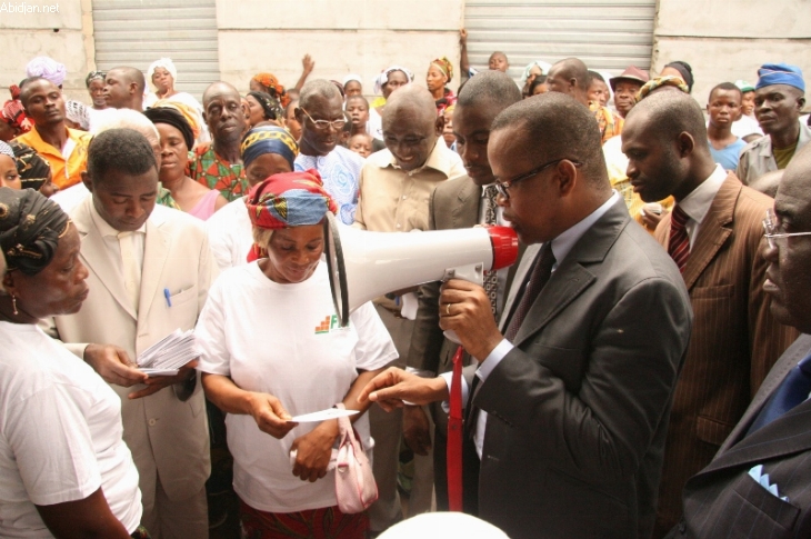 Ouverture du marché d`Abobo Sagbé Céleste en présence du Ministre de la ...
