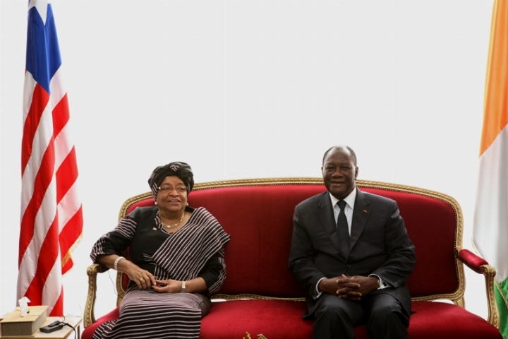 Coopération: la Présidente du Liberia, Helen Johnson Sirleaf à Abidjan ...