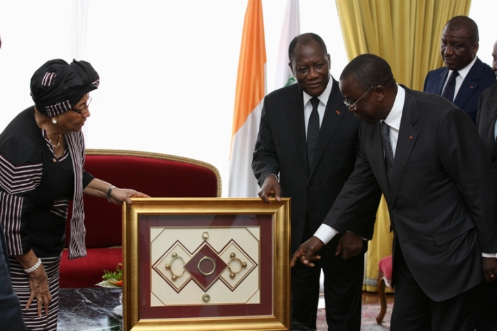 Coopération: la Présidente du Liberia, Helen Johnson Sirleaf à Abidjan ...