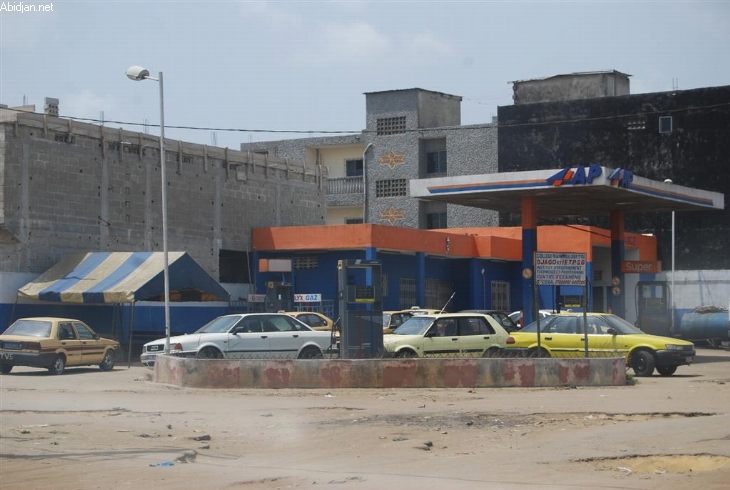 Abobo, zone de guerre: le visage de la commune après les affrontements ...