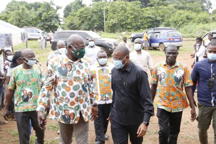Sakassou/Sidi Touré parle aux populations de Dibri-Assikrio 1 et 2 ...