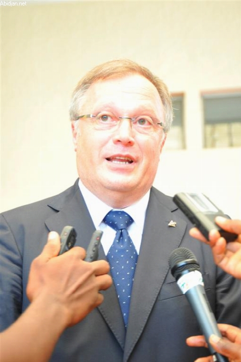 Culture / En visite en Côte d`Ivoire: l`Imperator de la Rose-Croix ...