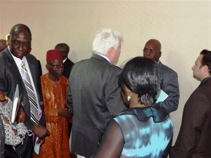 Inza Camara (Bureau économique) chez Fako Koné (OIC): des américains ...