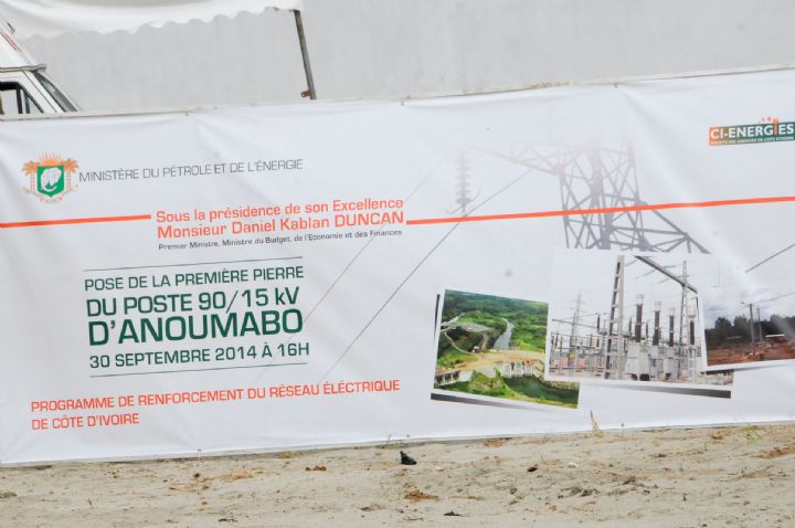 Pose de la première pierre du poste source 90/15 kV dans le cadre du ...