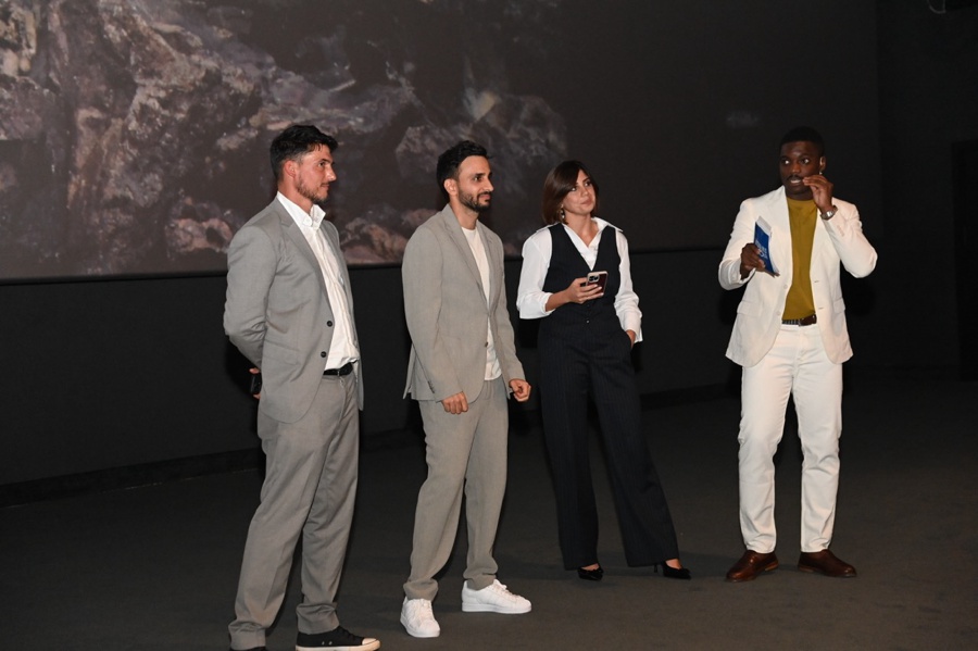 Avant-première de la série documentaire "L'Afrique c'est chic ...