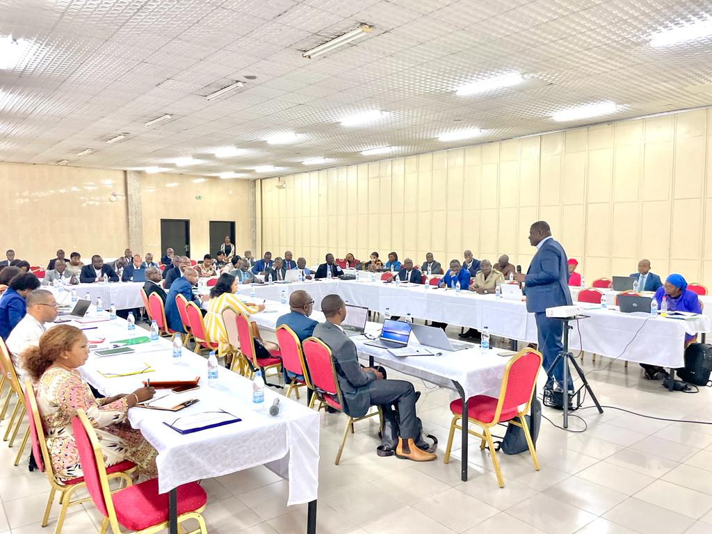 Bonne gouvernance : Les Sous-directeurs et Chefs de service du MEF et ...