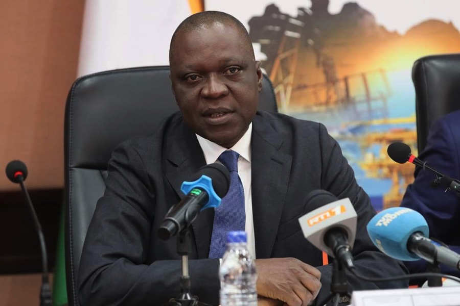 Carburant : le prix du litre de Super passe de 815 à 875 FCFA et celui ...