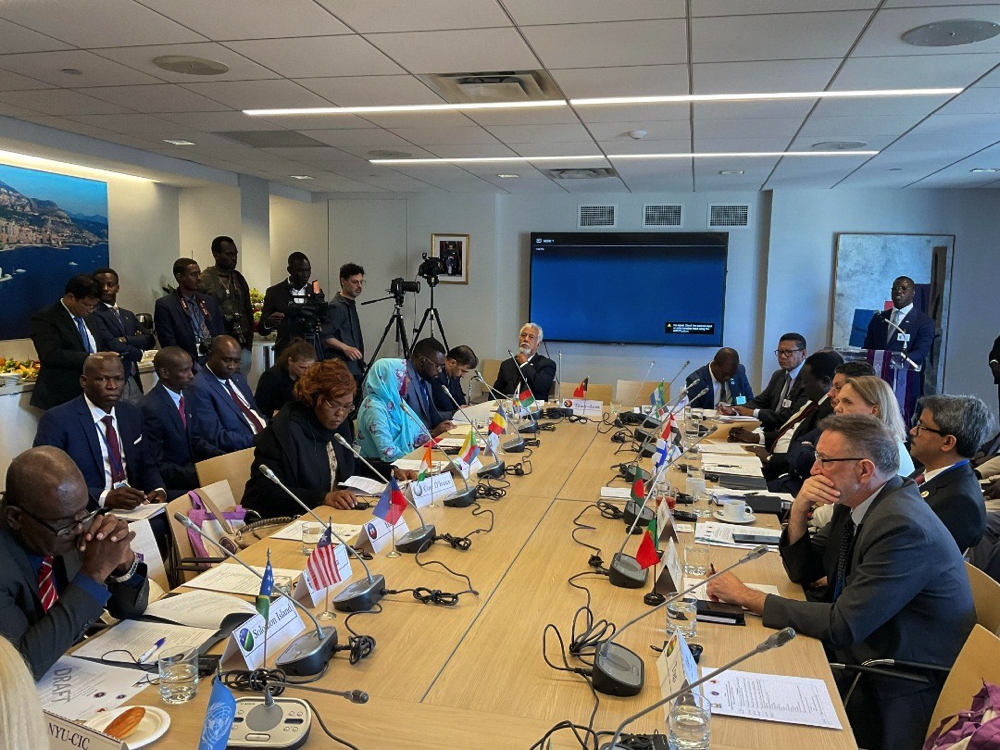 Consolidation de la paix : la ministre Nialé Kaba partage l’expérience ivoirienne devant le G7 ...