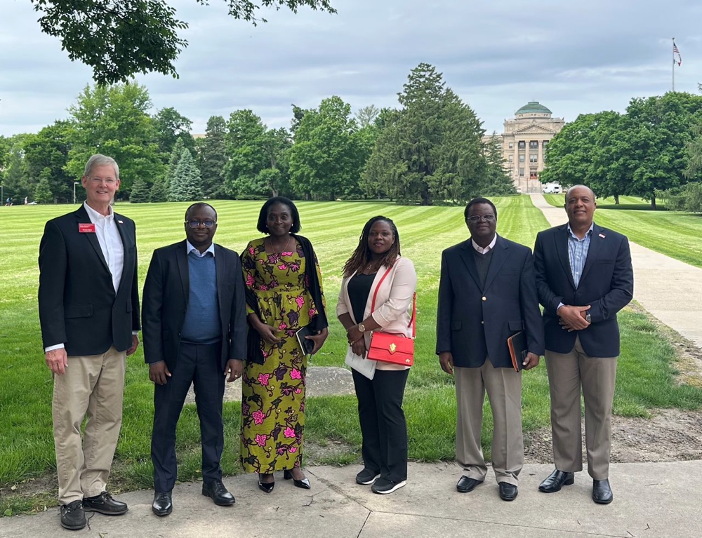 Coopération académique : le DG de INP-HB en visite à l'Université d ...