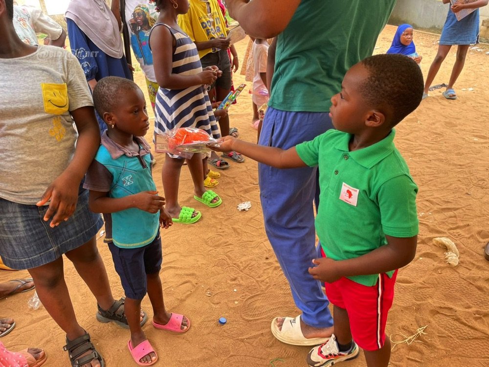 Côte d’Ivoire/Noël 2023 : les enfants du quartier Chicane d’Adjamé ...