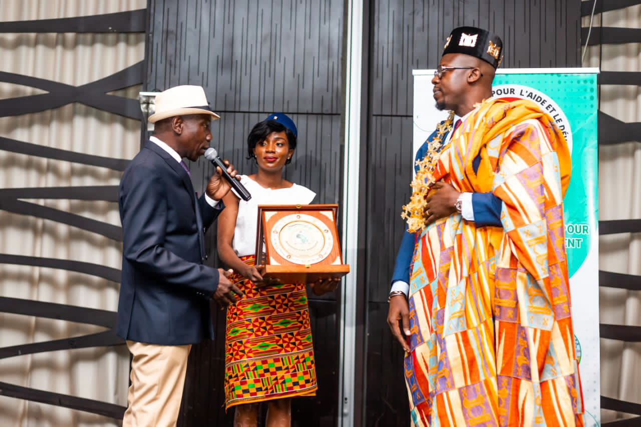 Distinction: l’Ivoirien Nomélèdje Diby remporte le super prix du Padel ...