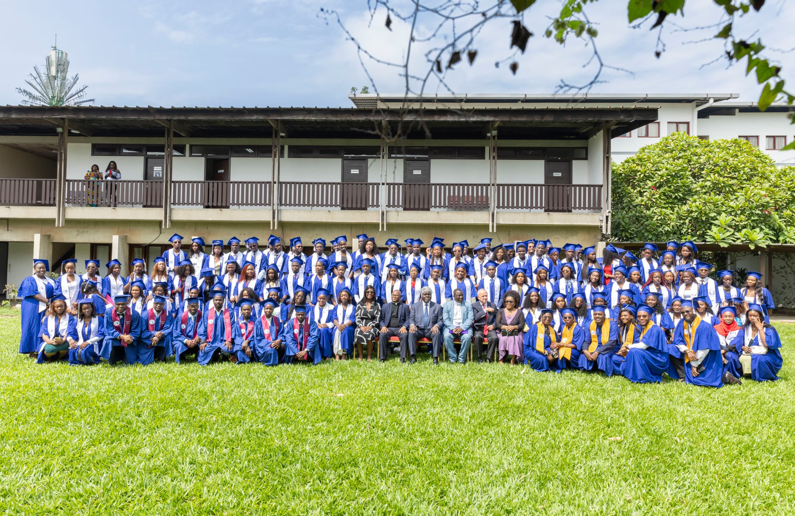 Education: le Premier Ministre invite les étudiants du CERAP au travail ...