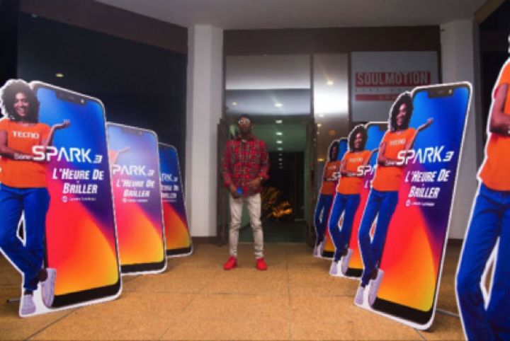 Mobile : C`est l`heure de BRILLER! TECNO a enfin lancé son smartphone SPARK 3 avec le lA Bright ...