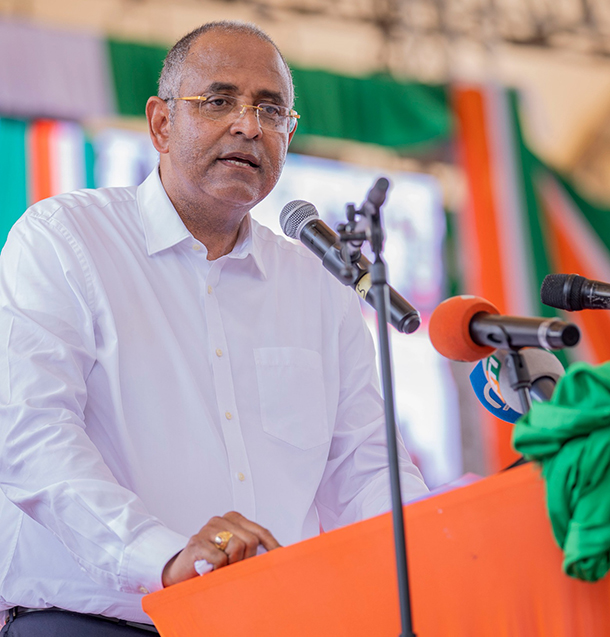 Insertion professionnelle : le Premier Ministre Patrick Achi lance le ... Insertion professionnelle : le Premier Ministre Patrick Achi lance le ...