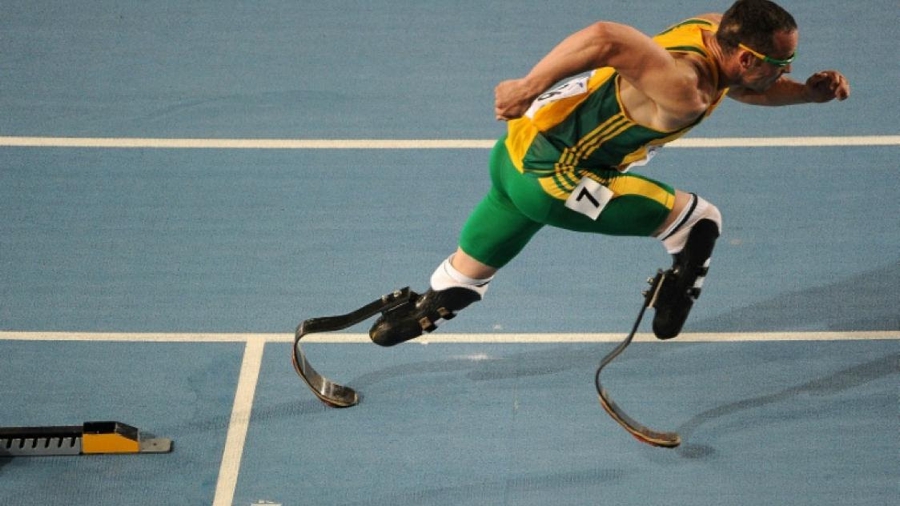 Inter Lathlète Sud Africain Oscar Pistorius Est Sorti De Prison Près