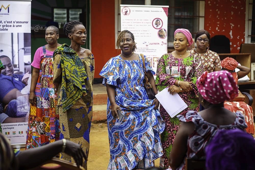 Lutte contre le cancer du sein et du col de l'utérus : les Femmes ...