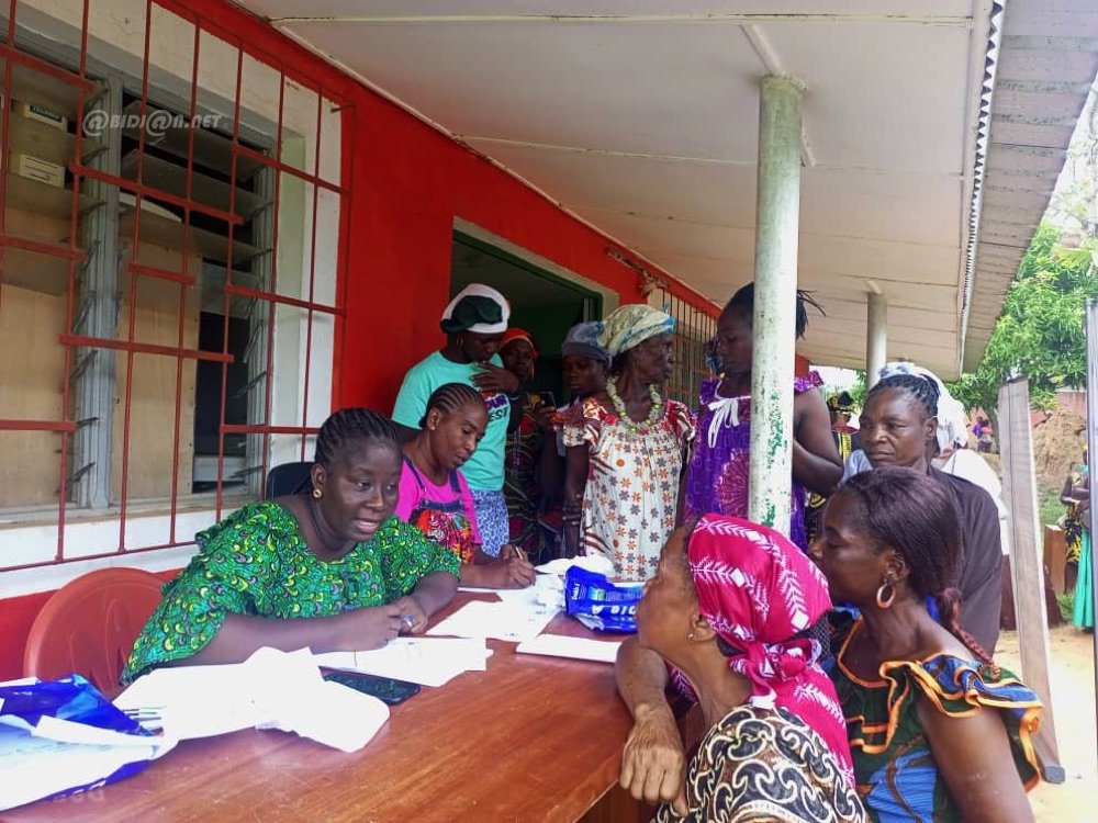 Lutte contre le cancer du sein et du col de l'utérus : les Femmes ...