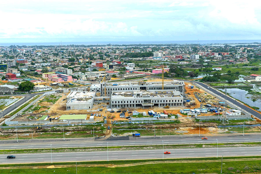 Lutte contre le cancer : Pierre Dimba se félicite de l'avancée à 90% des travaux du chantier du ...