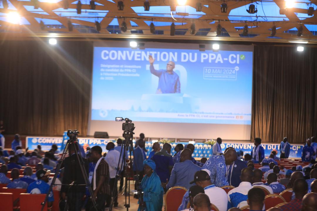 PPA-CI : mobilisation des partisans de Gbagbo à Abidjan pour son investiture comme candidat à la ...