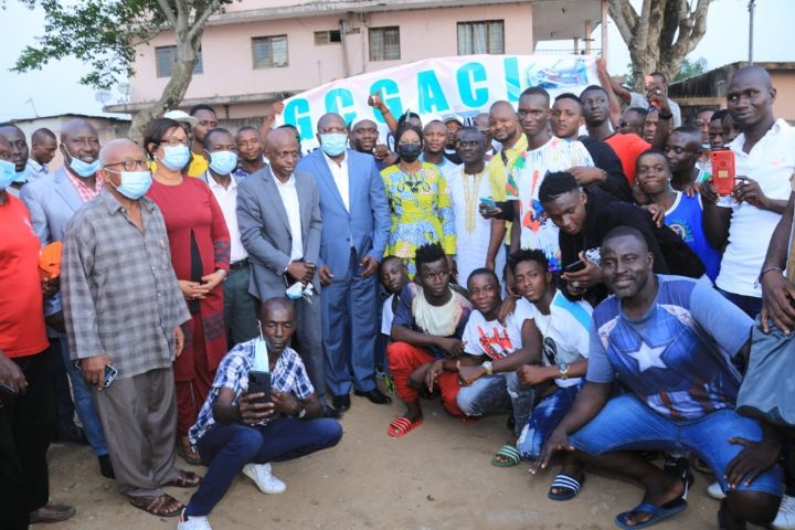 Rhdp Abobo/Législatives 2021 : 544 jeunes bénévoles et les artisans récupèrent la campagne ...